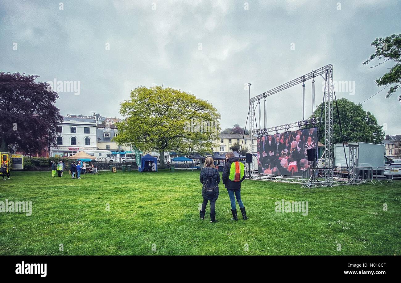Uk Weather: wet and overcast conditions keep crowds away from Dawlish ...
