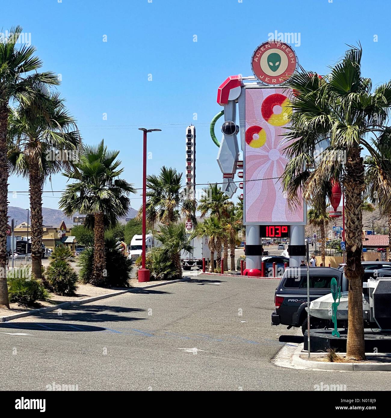 Baker bakes at 103 Fahrenheit during extreme weather heat warning ...