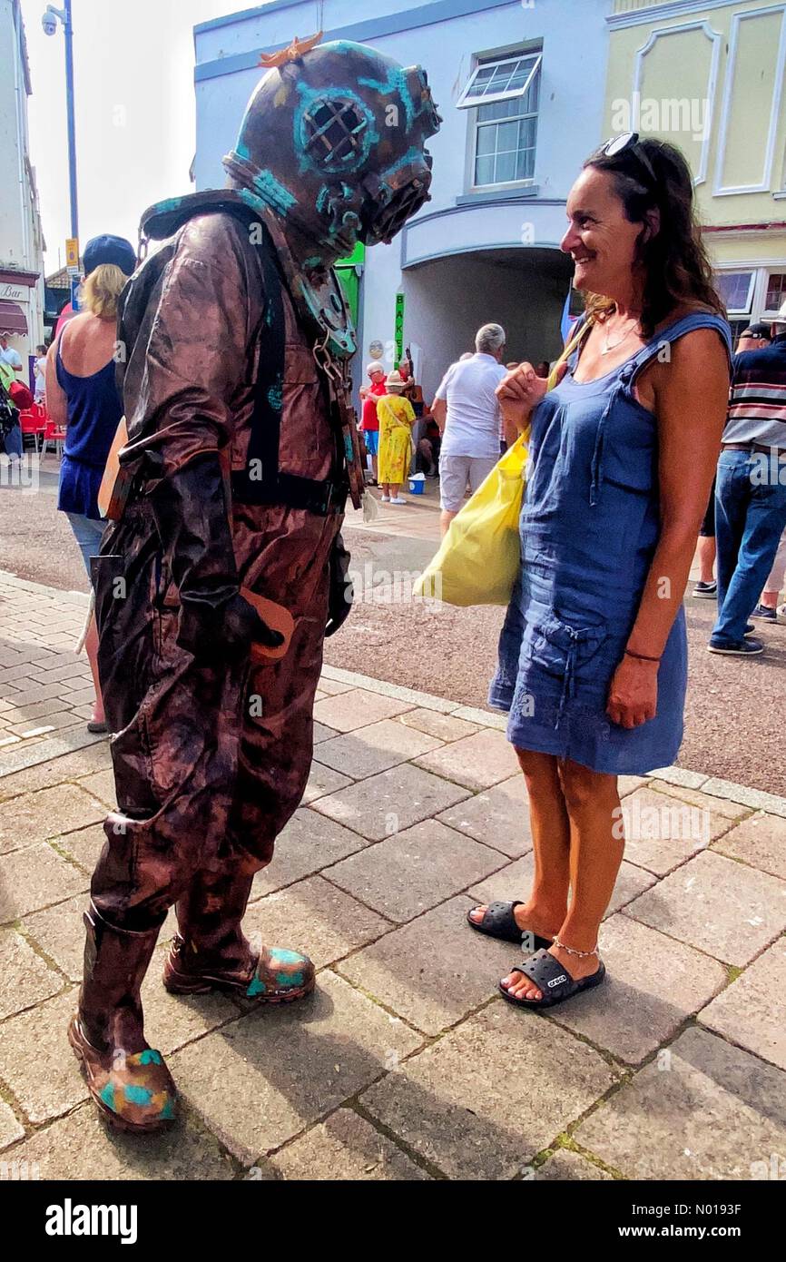 UK Weather: Teignmouth Sea Shanty festival shenanigans. Teignmouth ...