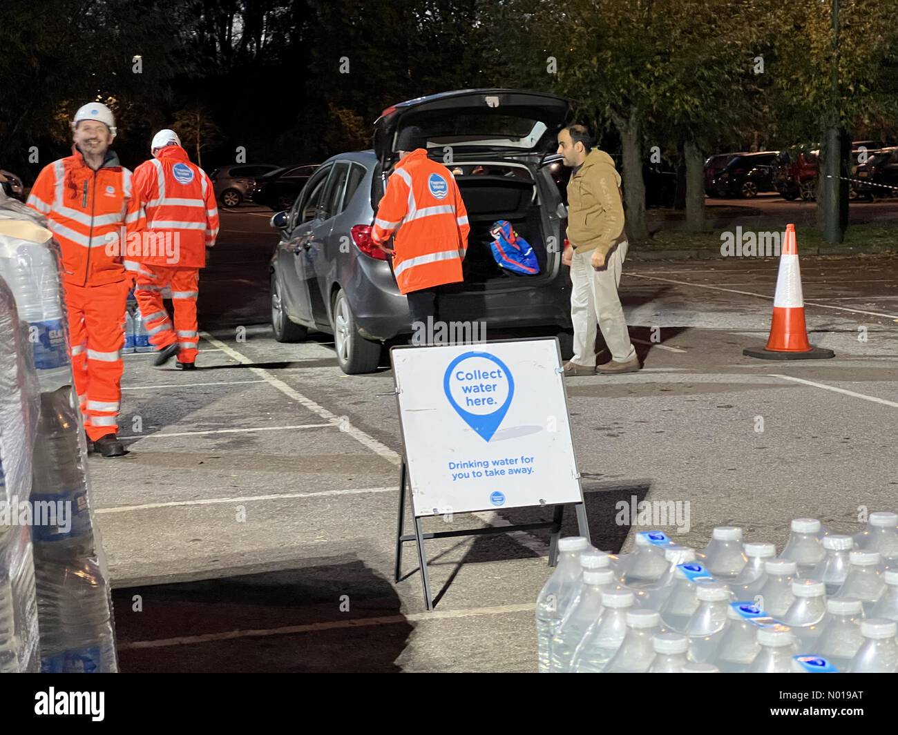 UK Weather: Water shortage in Surrey. Portsmouth Rd, Guildford. 07th ...