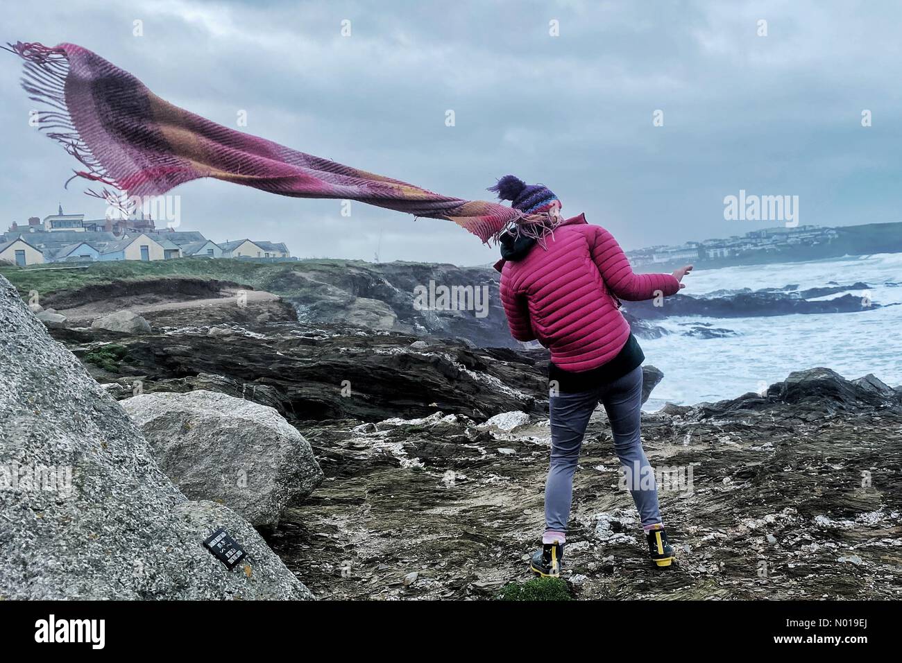 Newquay, Cornwall. 19th Nov 2023. UK Weather: Raich Keene struggles ...