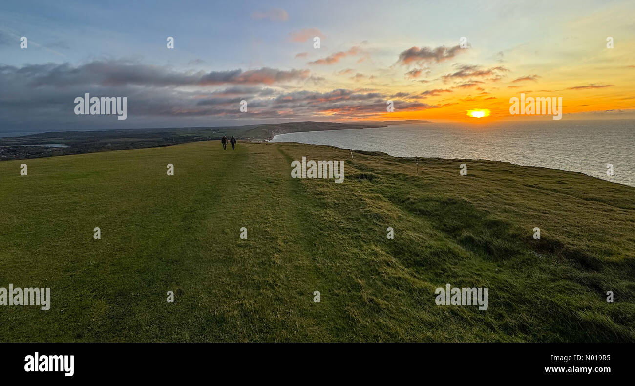 UK Weather: Sunrise over the Isle of Wight. Tennyson Down, Totland ...