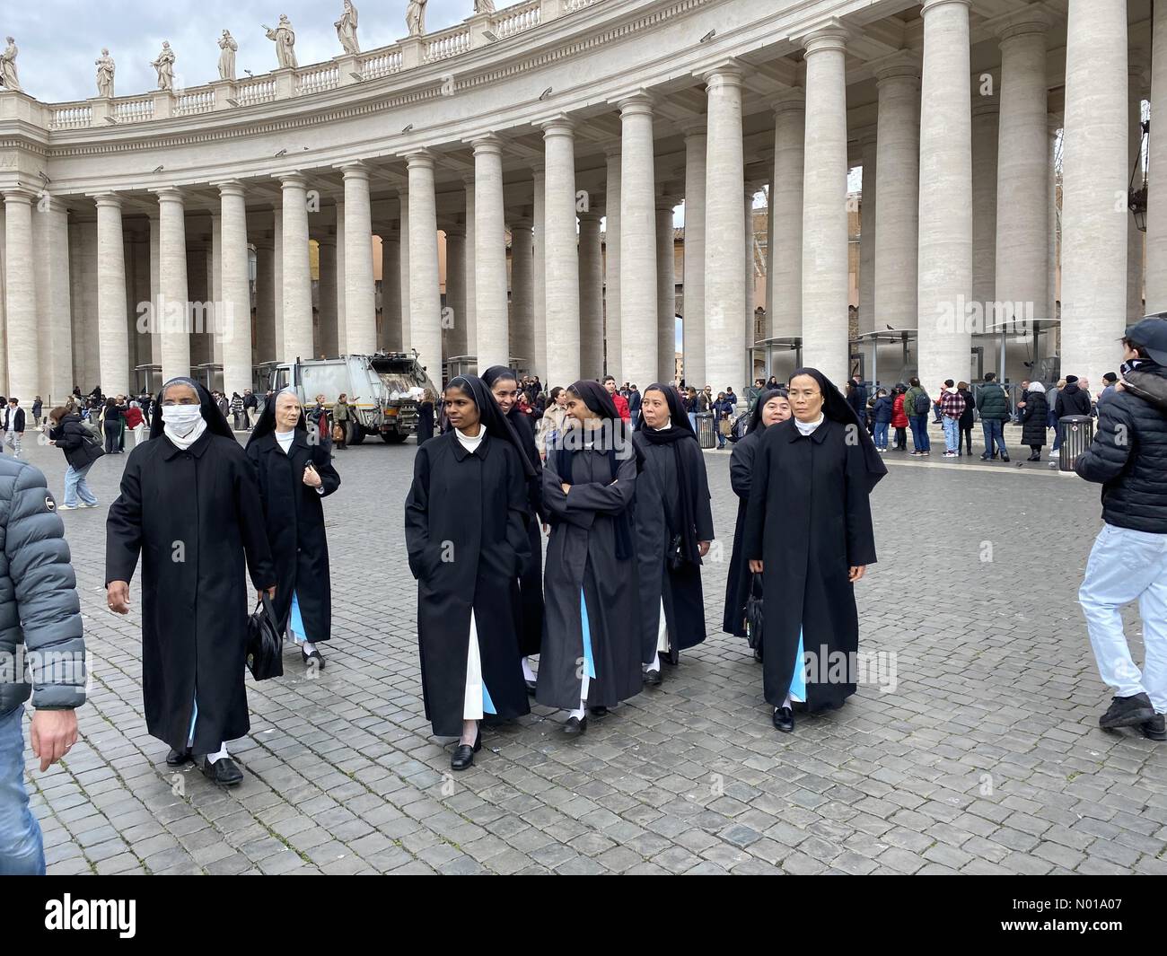 Rome, Italy. 29 December 2023. Large crowds queuing at the Vatican in ...