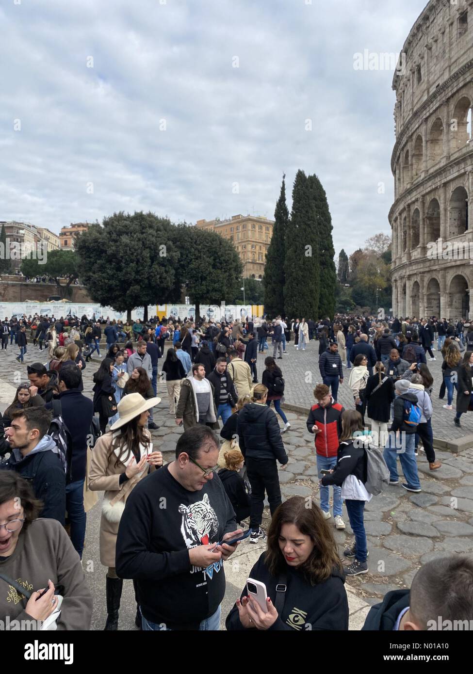 Rome, Italy. 30 December 2023. Large crowds of tourists at Rome ...