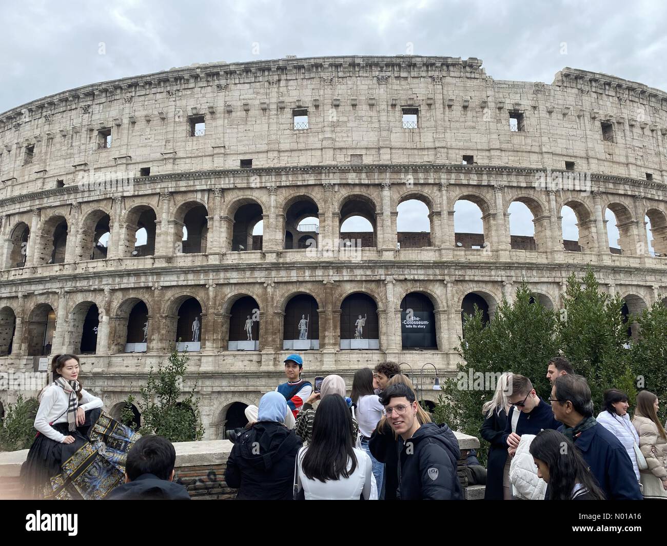 Rome, Italy. 30 December 2023. Large crowds of tourists at Rome ...