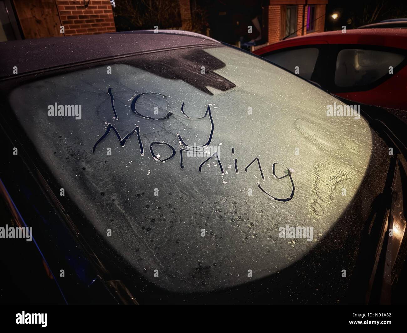UK Weather: Frosty in Godalming. Sycamore Avenue, Godalming. 15th ...