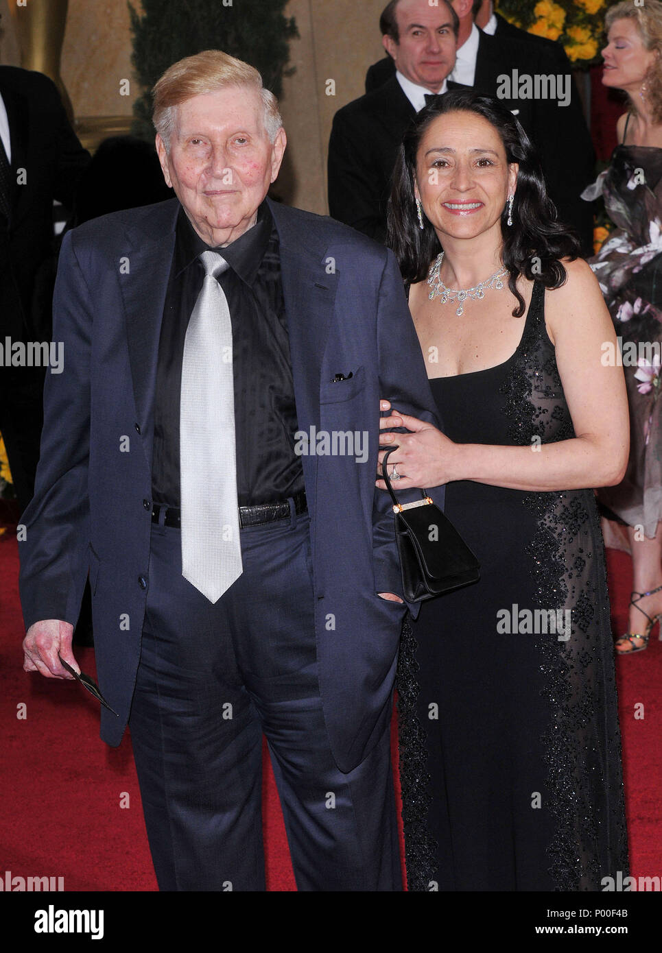 Sumner redstone red carpet event hi-res stock photography and images ...