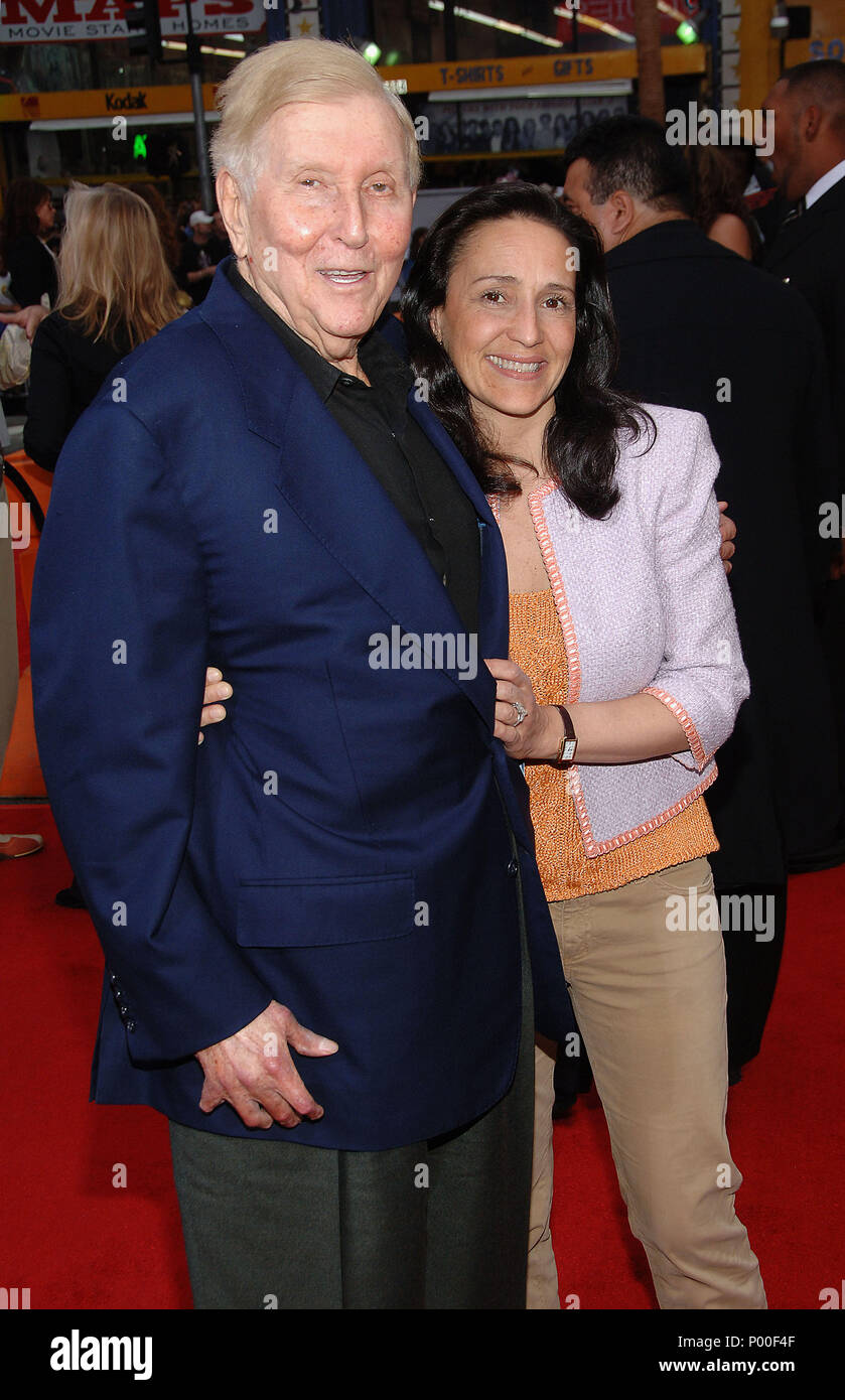 Sumner Redstone and wife arriving at the MISSION IMPOSSIBLE 3 at the ...