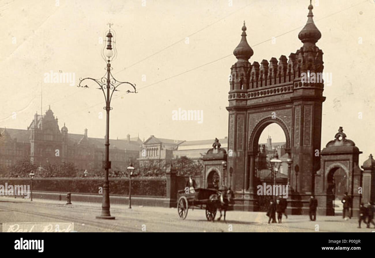 . English: Victoria Arch at the entrance to Peel Park circa 1905 . 8 ...