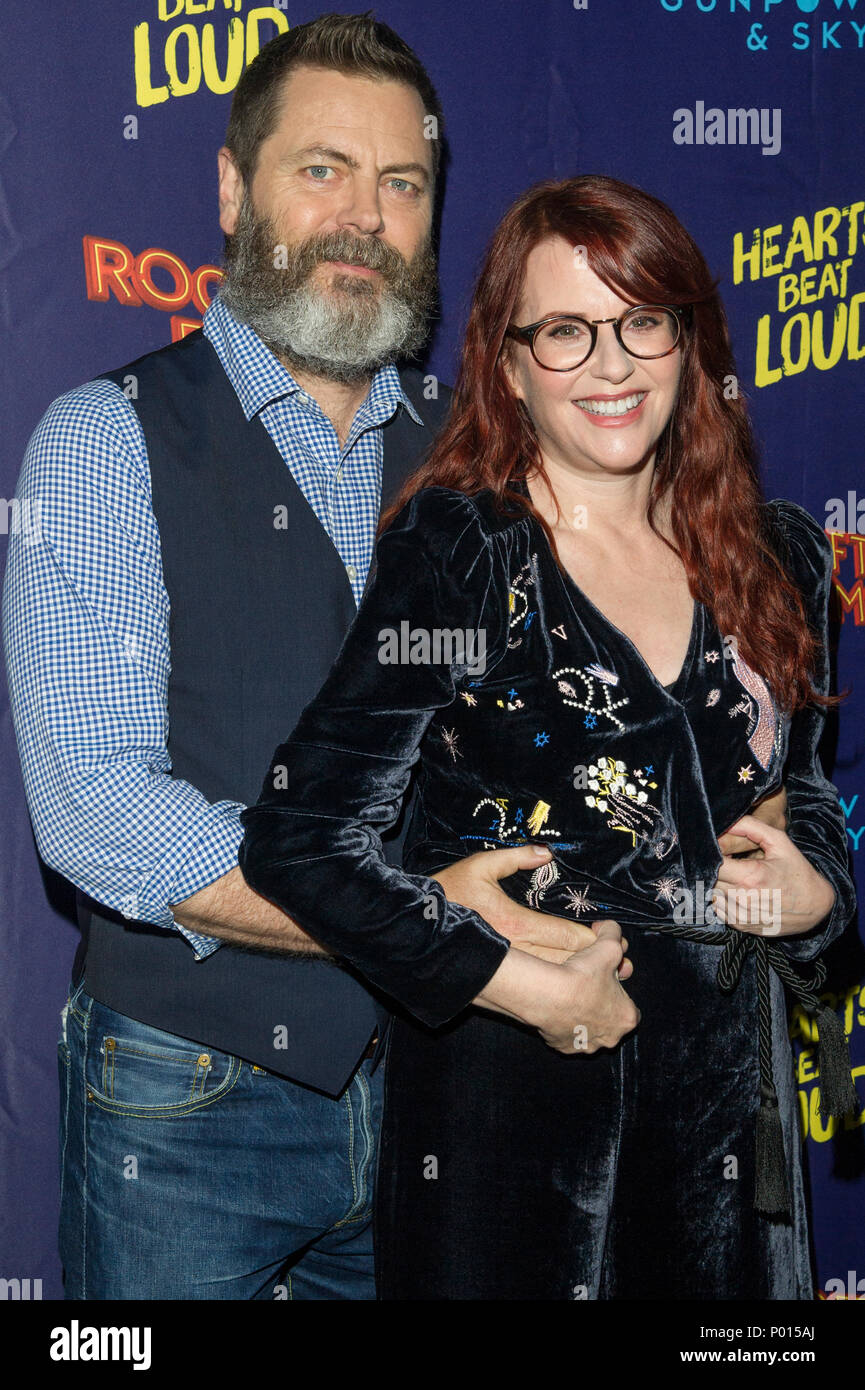 Megan mullally nick offerman hi-res stock photography and images - Alamy