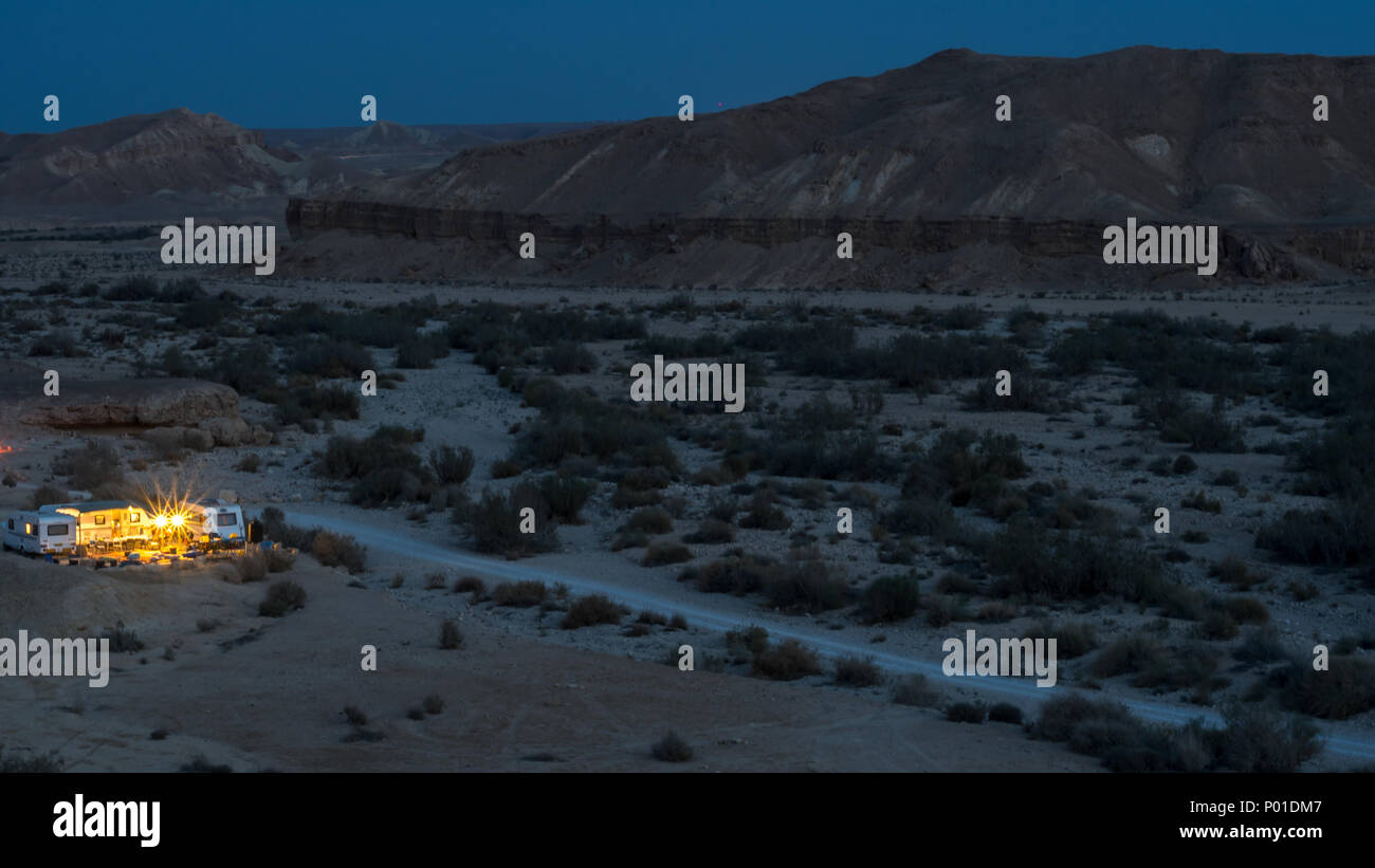 Caravan/ RV camping vacation in Mitzpe Ramon, Israel Stock Photo - Alamy