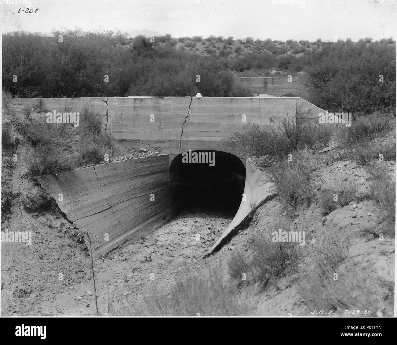 Salt River - Power Canal - View looking upstream headwall. Note cracks ...