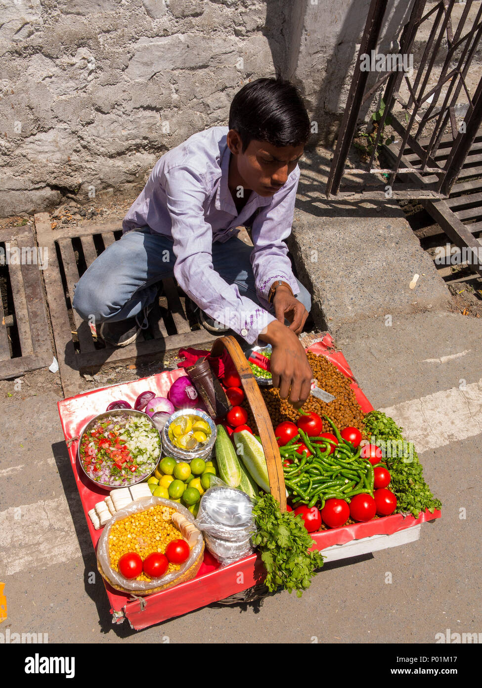 Eating india man food hi-res stock photography and images - Alamy