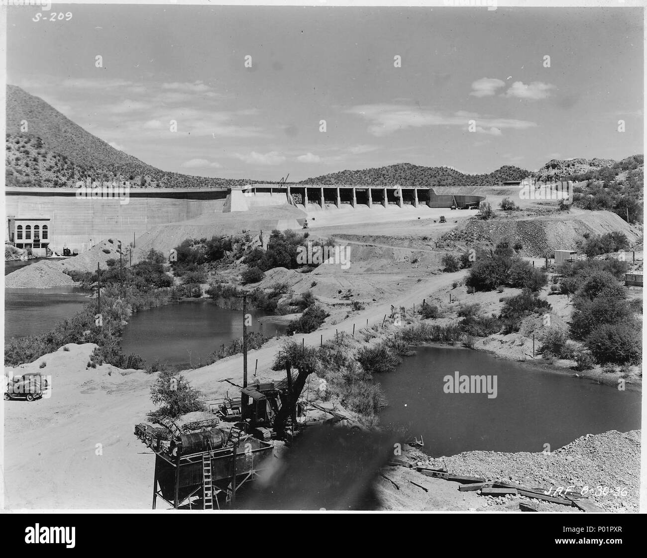Downstream side of dam hi-res stock photography and images - Alamy