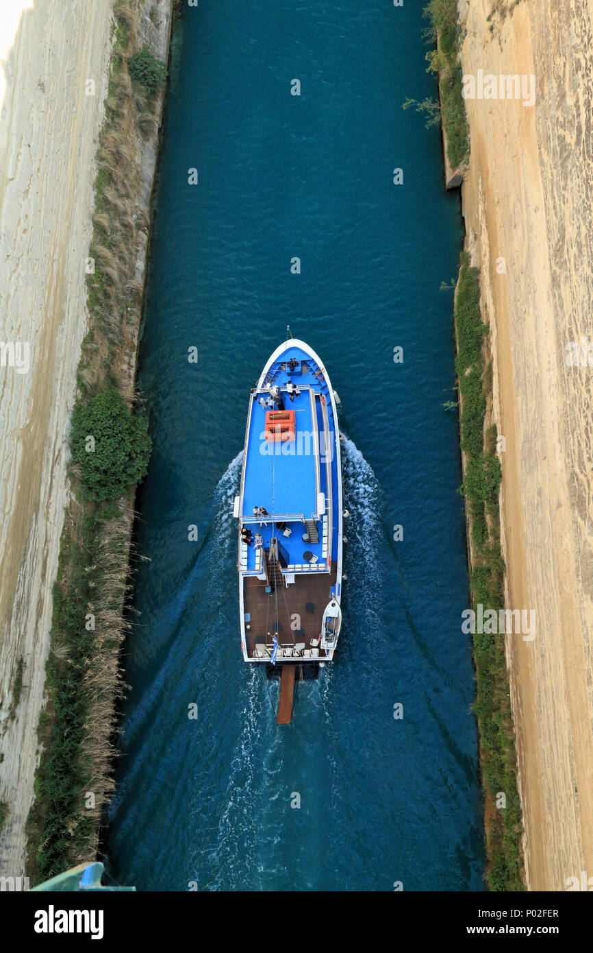 Canal boat hi-res stock photography and images - Alamy