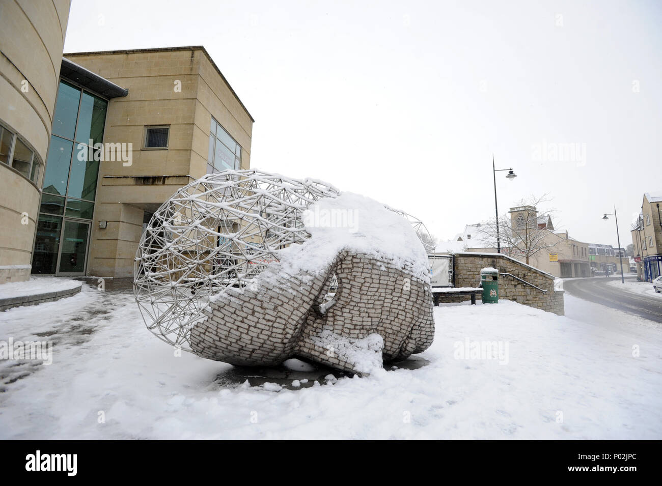 Snow Covering Its Head High Resolution Stock Photography and Images - Alamy