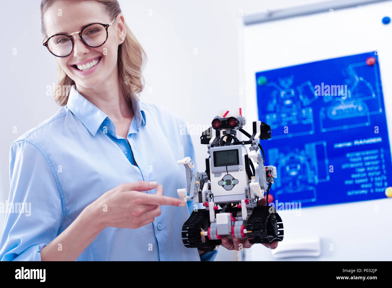 Smart engineer hi-res stock photography and images - Alamy