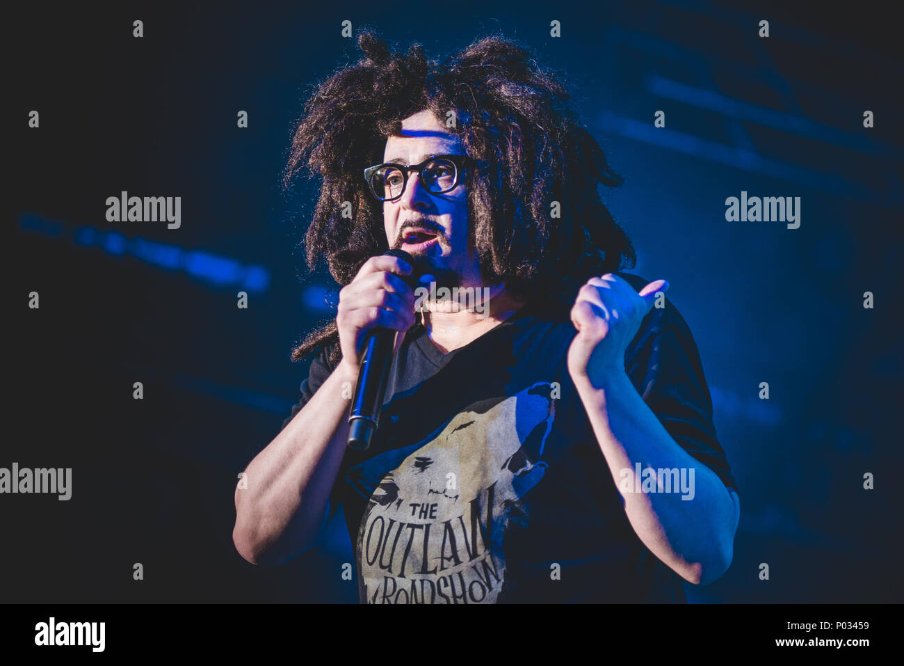 Counting crows portrait hi-res stock photography and images - Alamy