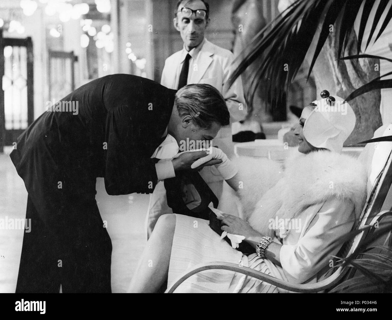 Original Film Title: 8 1/2. English Title: FEDERICO FELLINI'S 8 1/2 ...