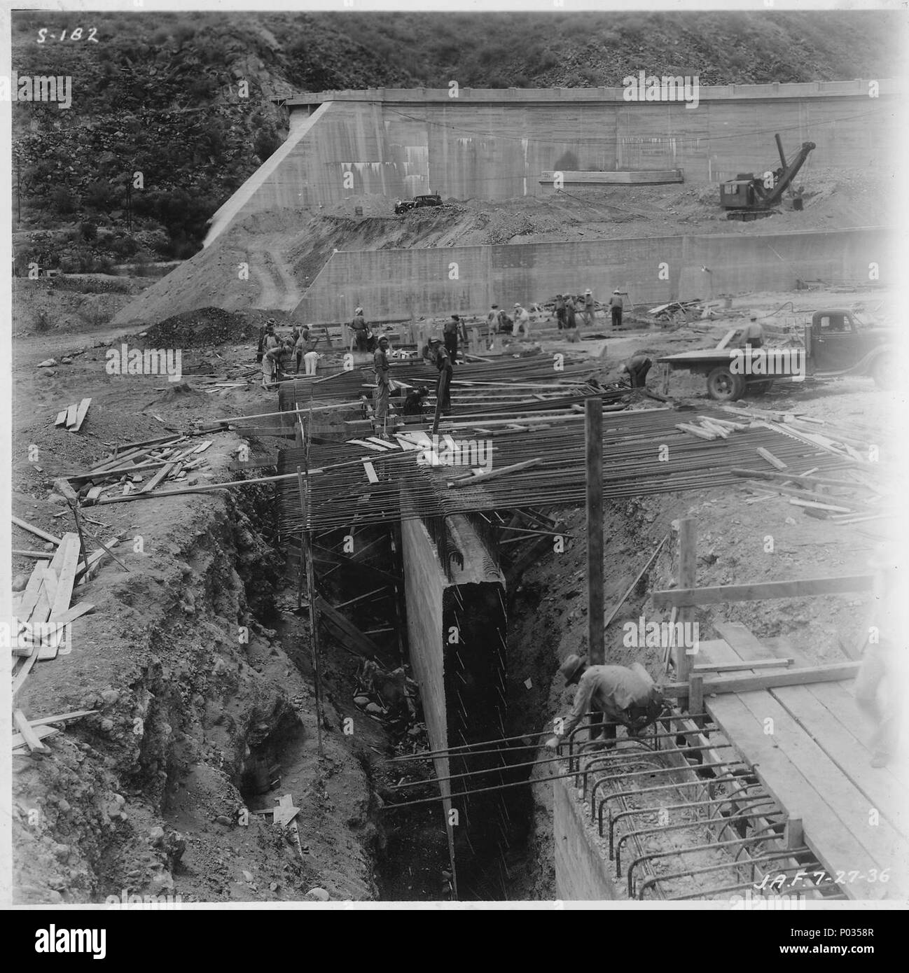 Stewart Mountain Dam. View of downstream cut-off wall, looking toward ...