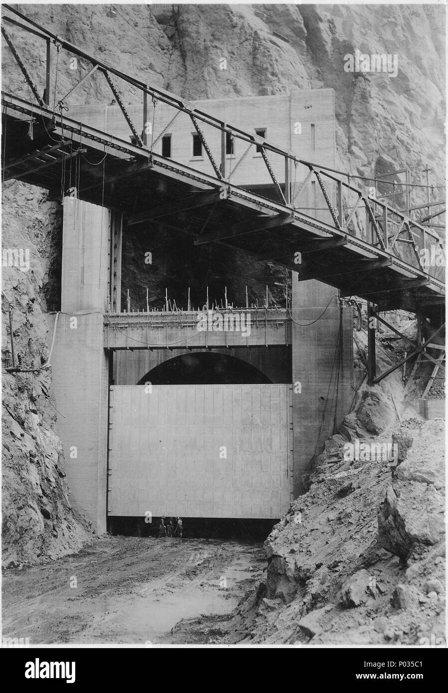Stoney gate at outlet portal of diversion tunnel No. 2 lowered during ...