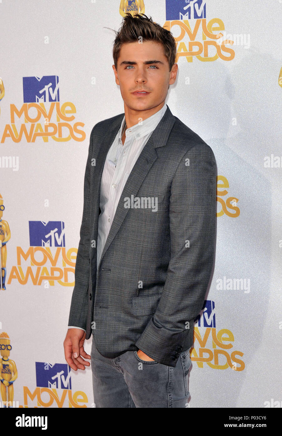 06 Zac Efron 06 - 2010 MTV Movie Awards at the Gibson Amphitheatre In ...