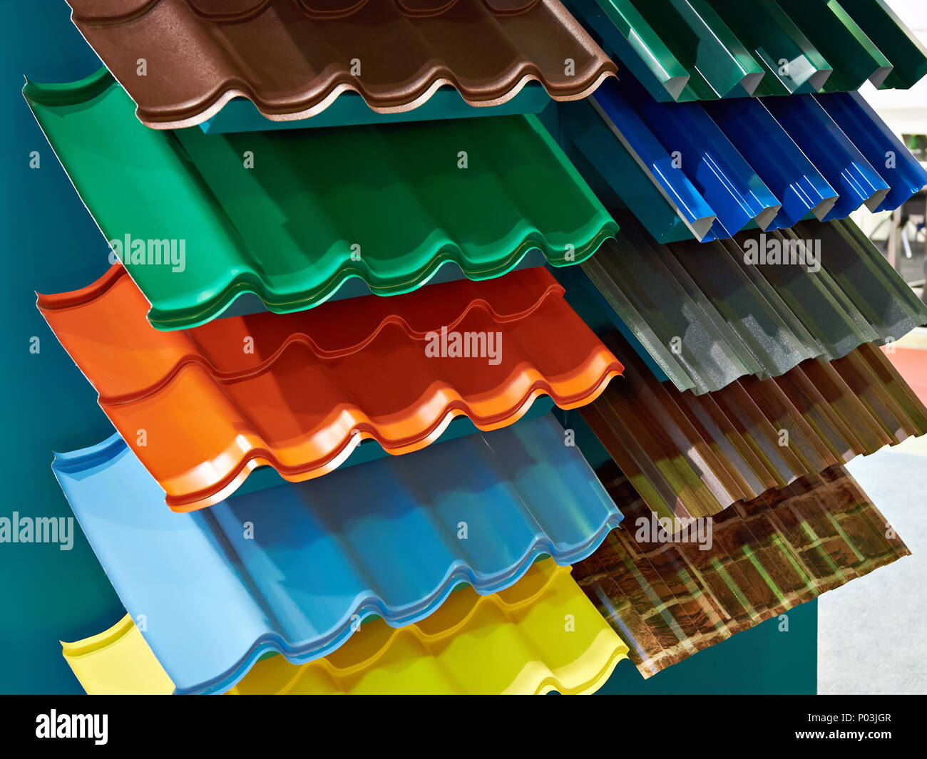 Green metal roof hi-res stock photography and images - Alamy