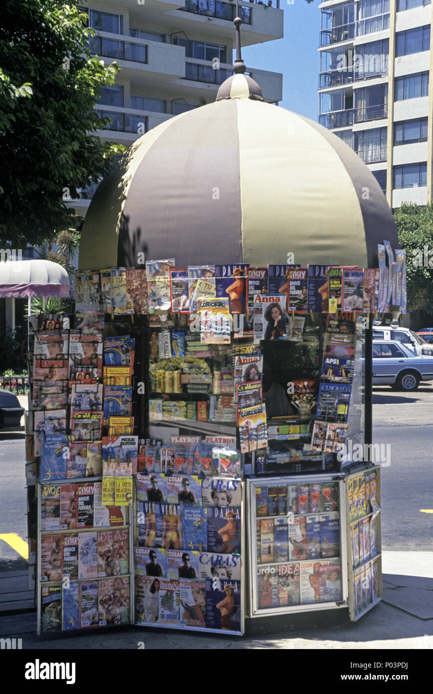 Vintage newspaper stand hi-res stock photography and images - Alamy