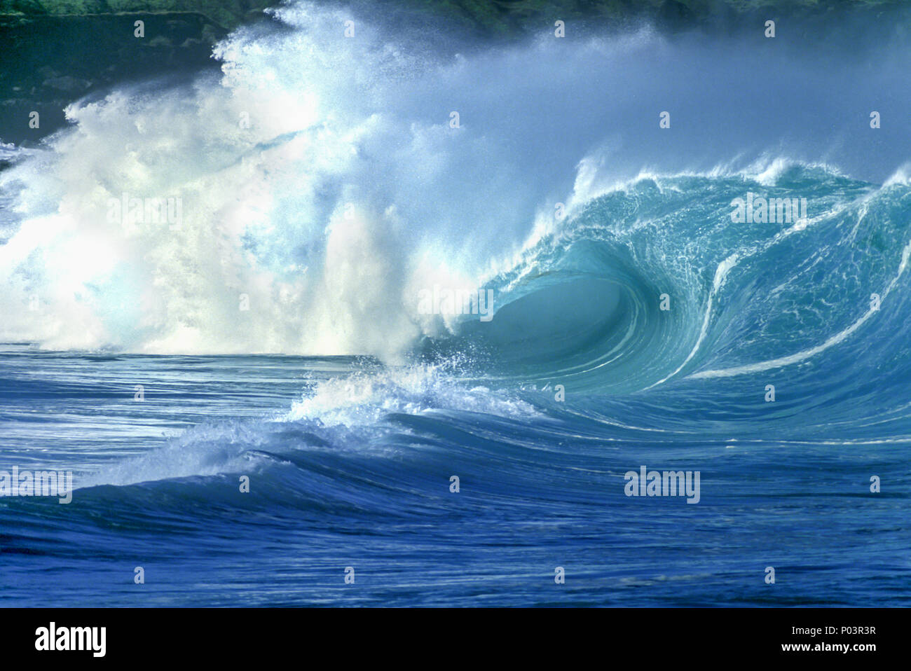 Tunnel wave hi-res stock photography and images - Alamy