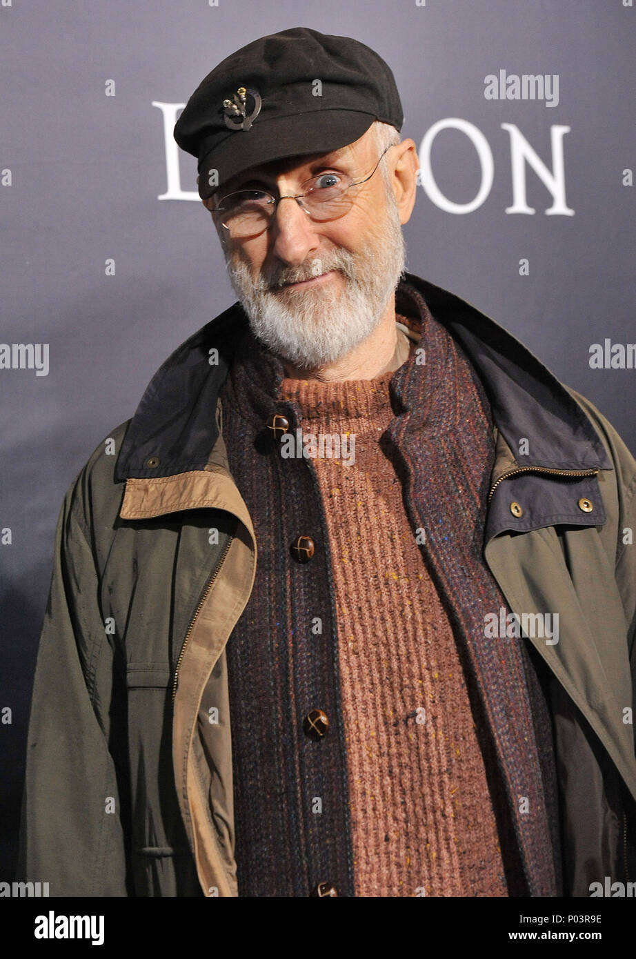 James cromwell _71 red carpet event hi-res stock photography and images ...