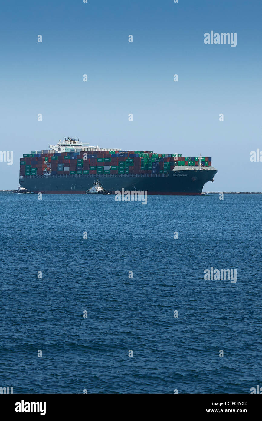 New panamax ship hi-res stock photography and images - Alamy