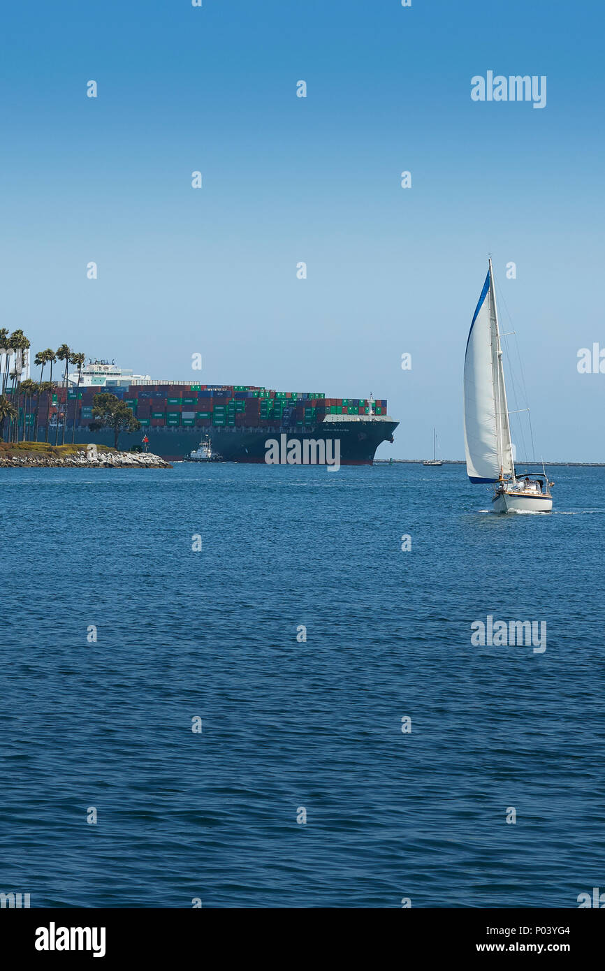 The Giant Container Ship, SEAMAX NEW HAVEN, Entering The Los Angeles ...