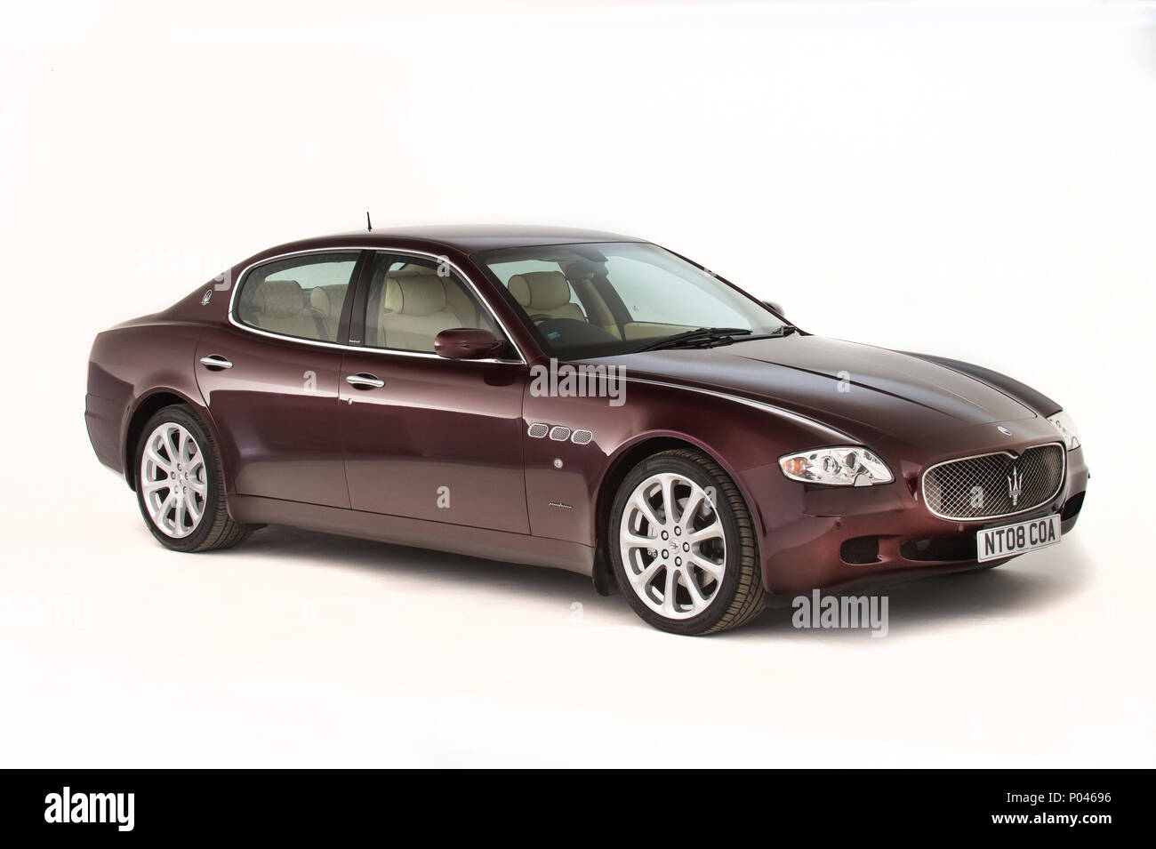 2008 Maserati Quattroporte V Stock Photo - Alamy