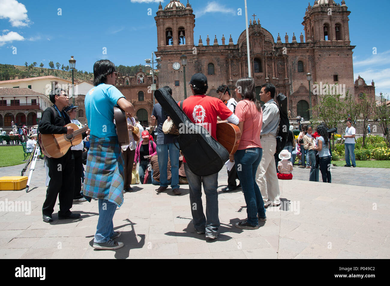 Band busking in peru hi-res stock photography and images - Alamy