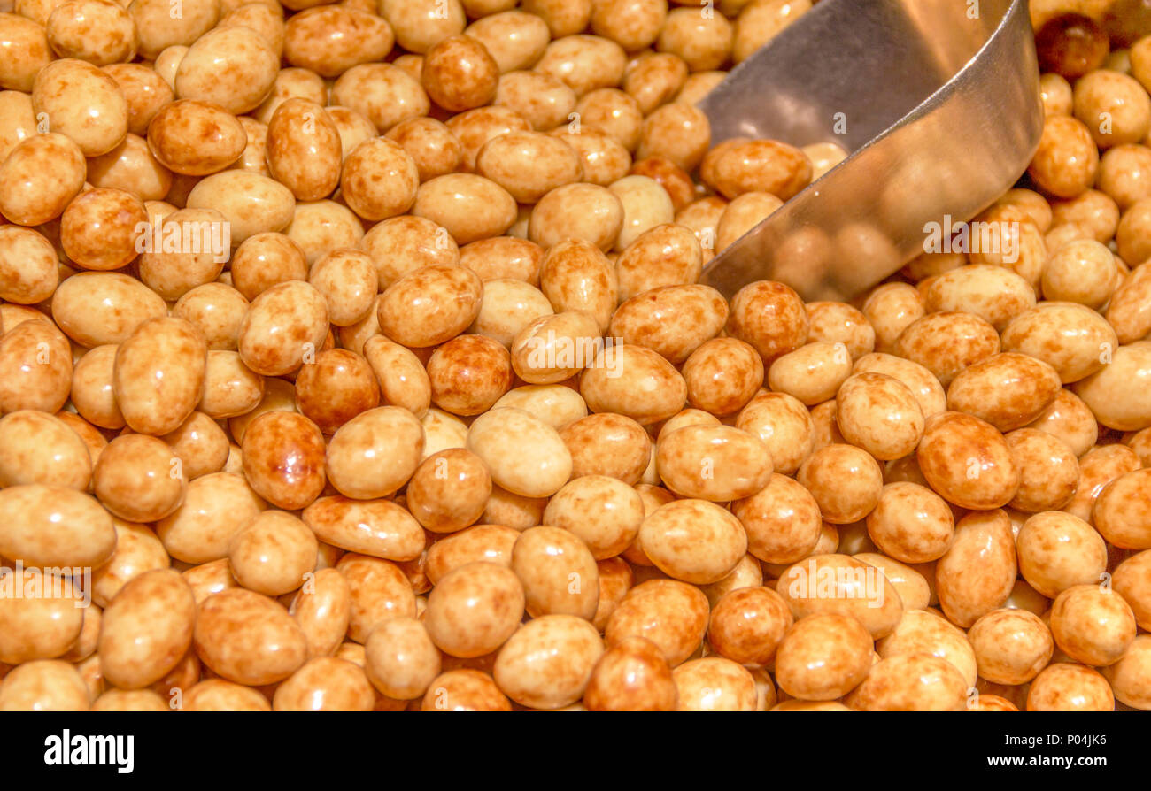 Sweet nut confections hi-res stock photography and images - Alamy