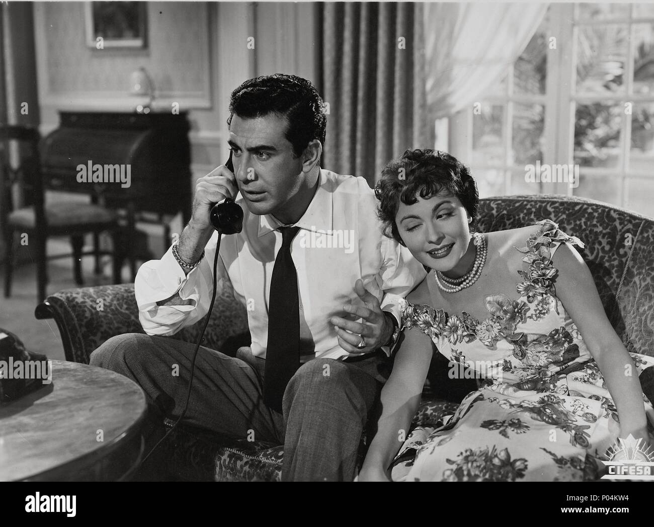 Original Film Title: DOS NOVIAS PARA UN TORERO. English Title: DOS ...