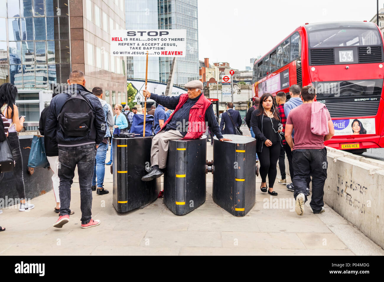 Vehicle barriers hi-res stock photography and images - Alamy