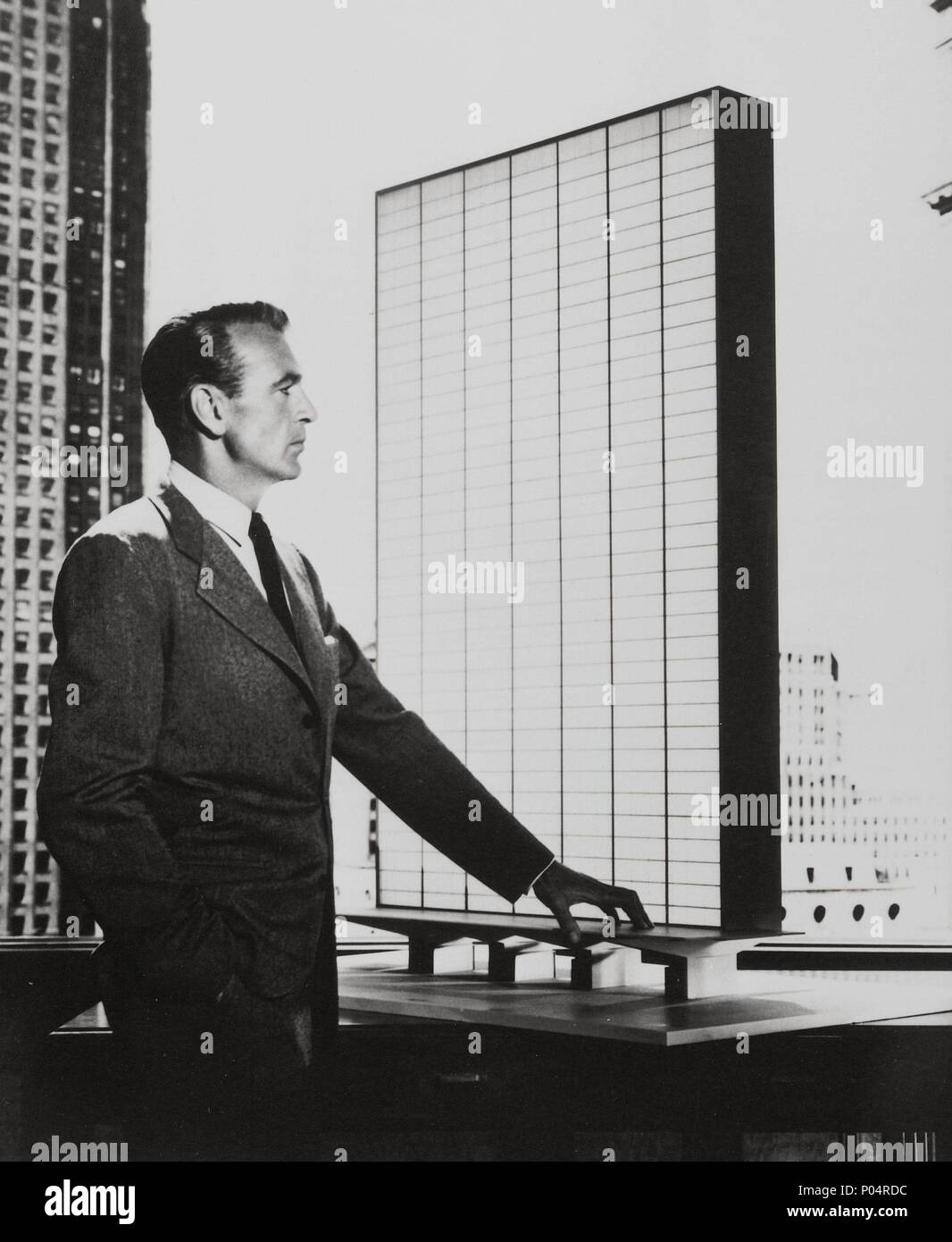 The fountainhead film hi-res stock photography and images - Alamy