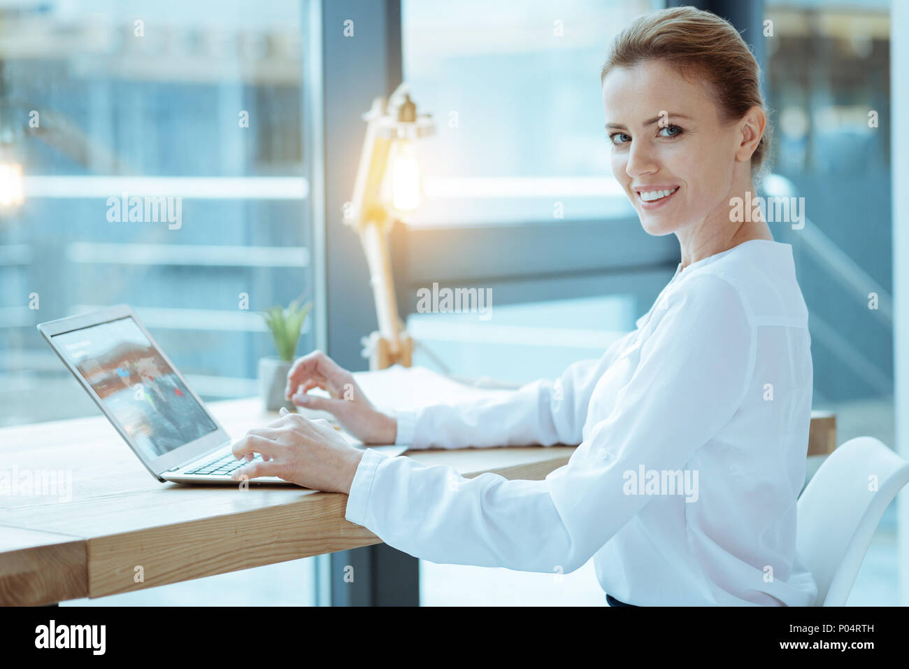 Office worker using computer hi-res stock photography and images - Alamy