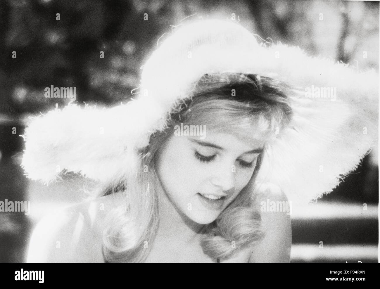 Sue lyon hi-res stock photography and images - Alamy