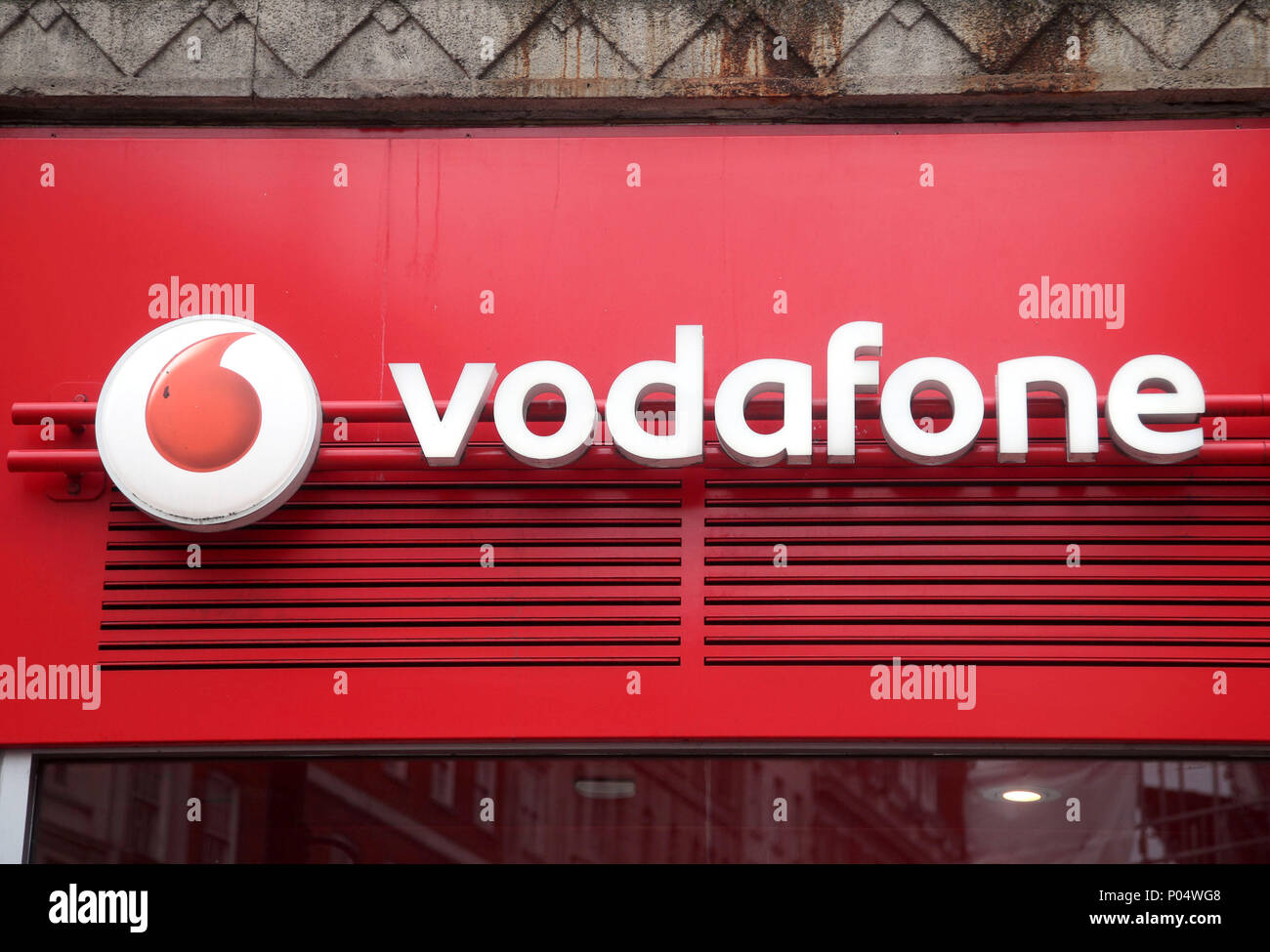 Vodafone logo city of london hi-res stock photography and images - Alamy