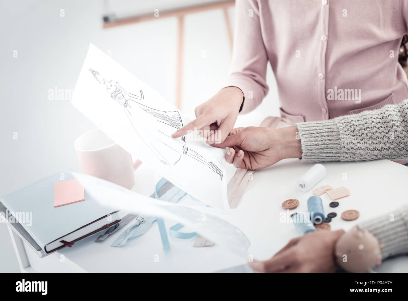 Tailor design hi-res stock photography and images - Alamy