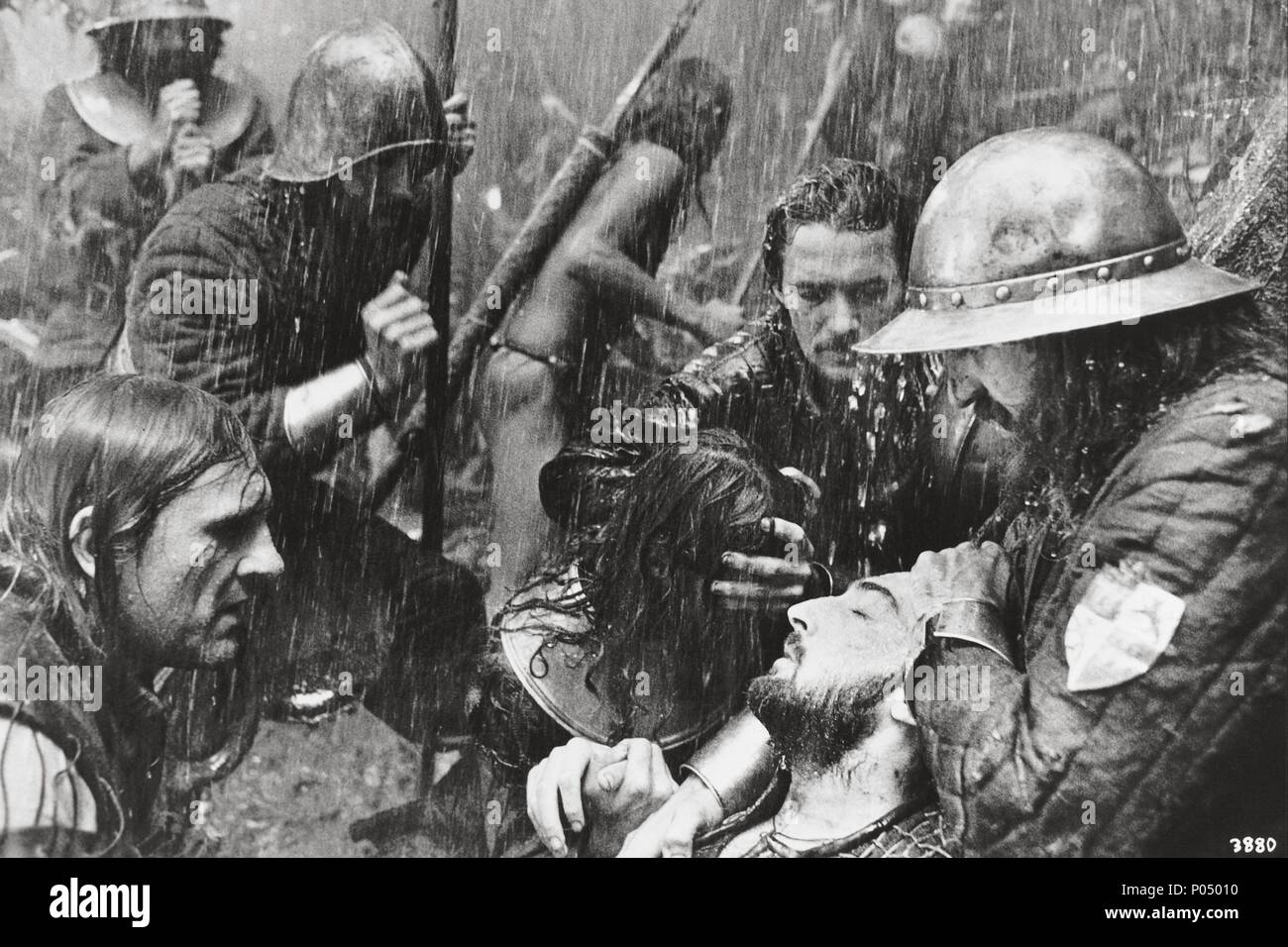 Ridley scott gerard depardieu as christopher columbus film title 1492 ...
