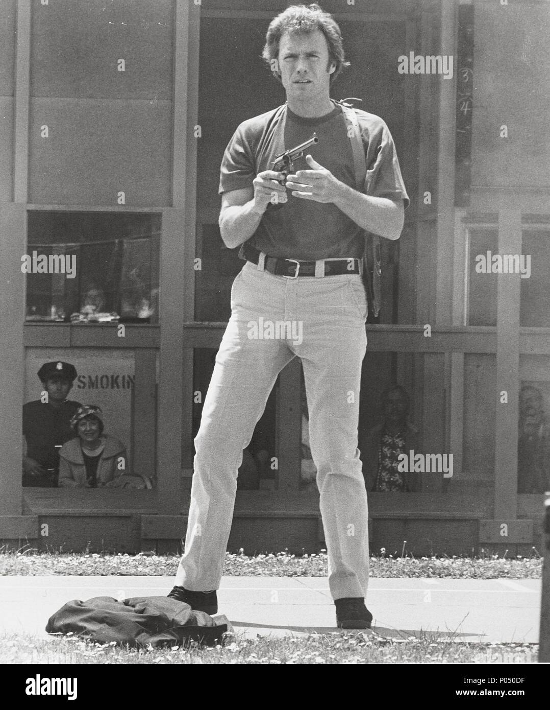 Magnum force clint eastwood 1973 hi-res stock photography and images ...