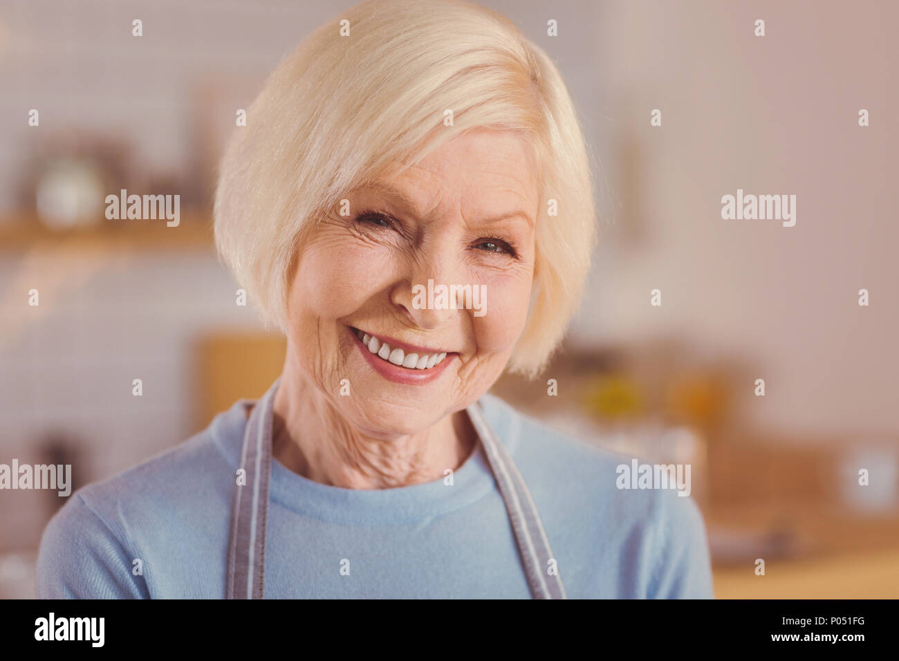 Apron bakery hi-res stock photography and images - Alamy