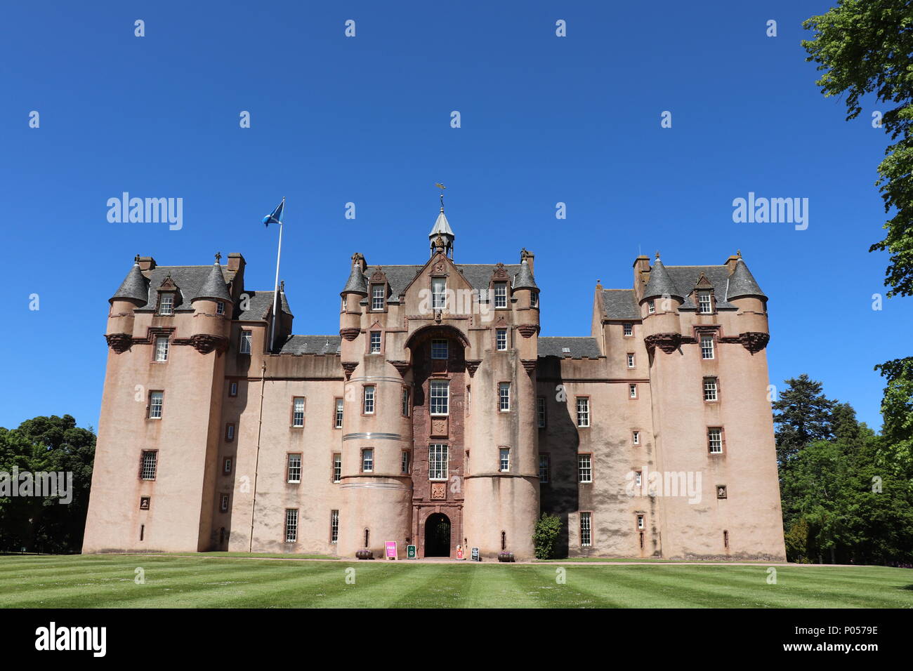 Scottish peel towers hi-res stock photography and images - Alamy