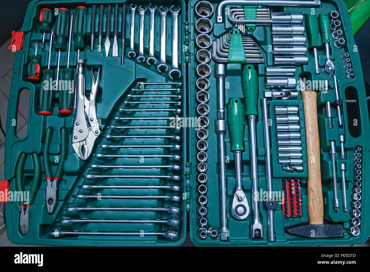 Mechanic tools hi-res stock photography and images - Alamy