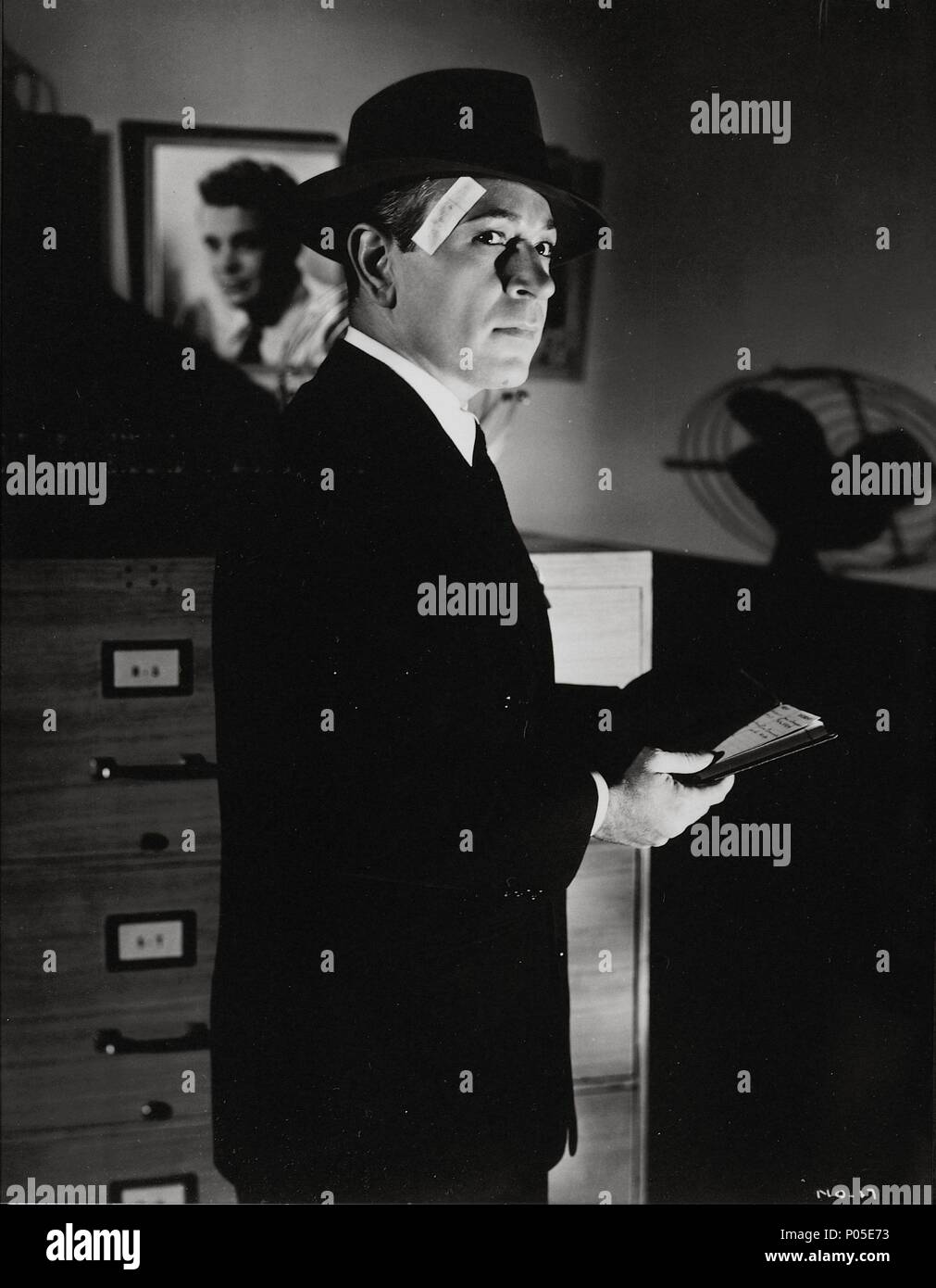 Director edwin l marin hi-res stock photography and images - Alamy