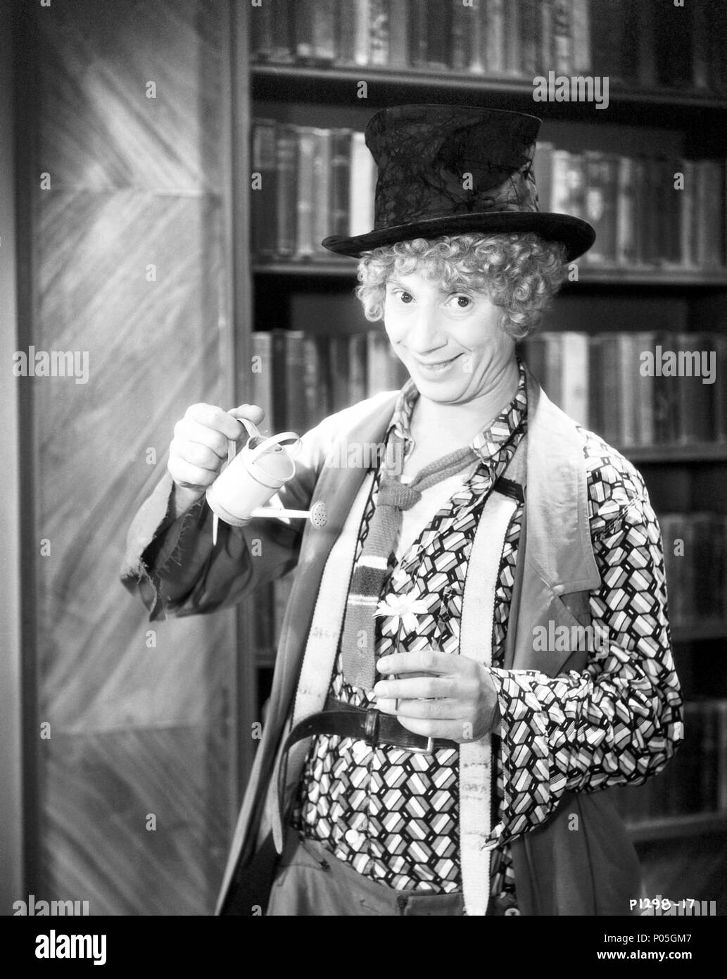 Harpo marx hi-res stock photography and images - Alamy