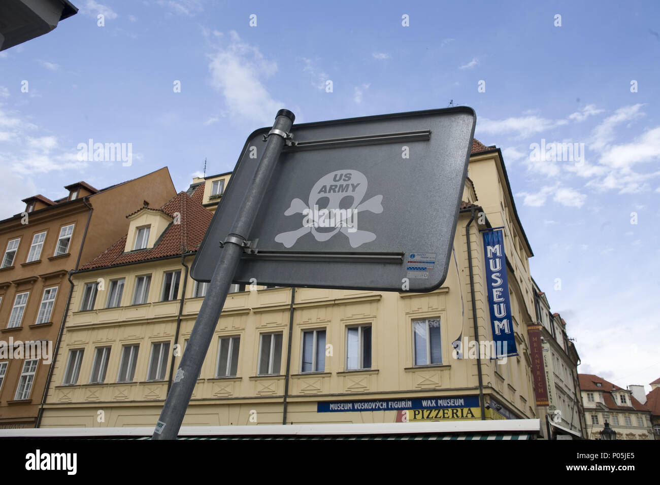 Antimilitary hi-res stock photography and images - Alamy